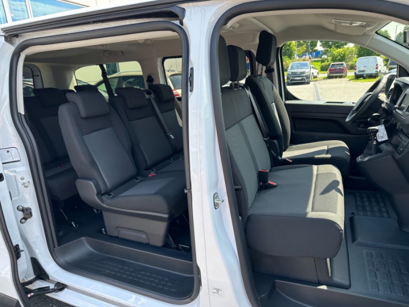 Toyota Proace L3H1, pro 9 osob, 103 Kw | PREMIUMKURÝR.cz | pronájem ...